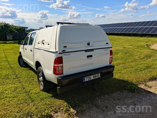 Balts Toyota Hilux 2012 Tallina, ar dzinēja tilpumu 2.50 L un nobraukumu 0 tūkst. km par 14400 €, foto 3 vietnē AUTOMOTO.COM.LV
