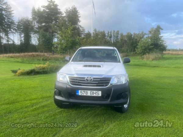 Balts Toyota Hilux 2012 Paide, ar dzinēja tilpumu 2.50 L un nobraukumu 275 tūkst. km par 15200 €, foto 4 vietnē AUTOMOTO.COM.LV
