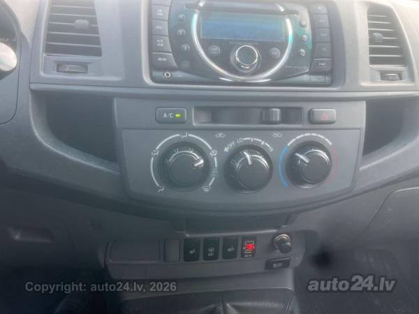 Balts Toyota Hilux 2012 Paide, ar dzinēja tilpumu 2.50 L un nobraukumu 275 tūkst. km par 15200 €, foto 8 vietnē AUTOMOTO.COM.LV