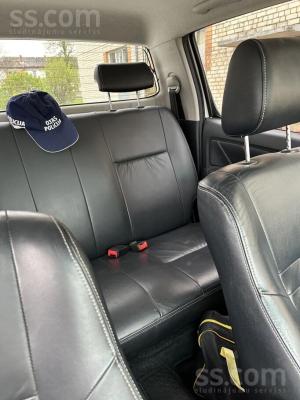 Balts Toyota Hilux 2014 Aizkraukle, ar dzinēja tilpumu 3.00 L un nobraukumu 197 tūkst. km par 14800 €, foto 7 vietnē AUTOMOTO.COM.LV