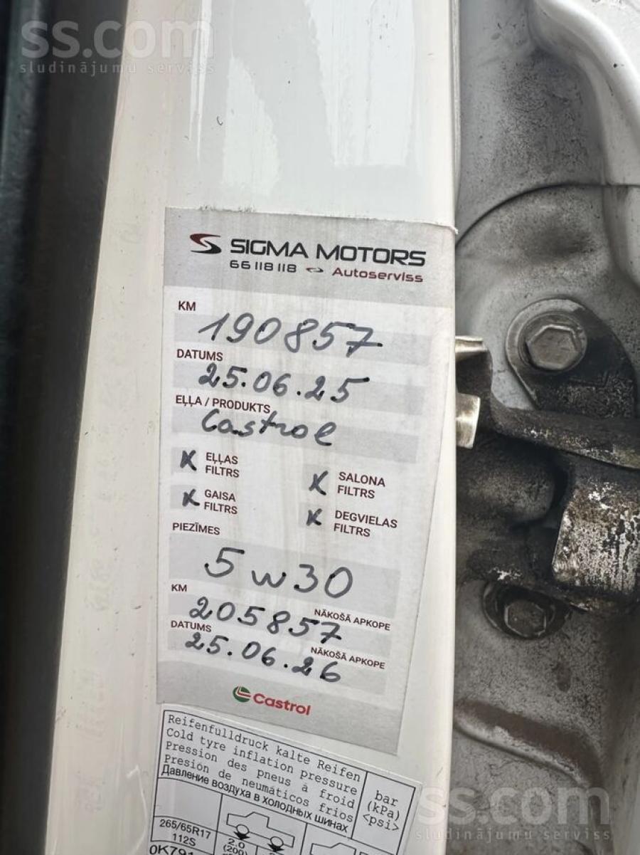 Balts Toyota Hilux 2014 Aizkraukle, ar dzinēja tilpumu 3.00 L un nobraukumu 197 tūkst. km par 14800 €, foto 10 vietnē AUTOMOTO.COM.LV