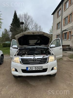 Balts Toyota Hilux 2014 Aizkraukle, ar dzinēja tilpumu 3.00 L un nobraukumu 197 tūkst. km par 14800 €, foto 12 vietnē AUTOMOTO.COM.LV