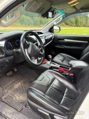 White Toyota Hilux 2018 in Viljandi, with an engine capacity of 2.40 L and mileage of 104 thousand km for 31500 €, photo 11 on AUTOMOTO.COM.LV