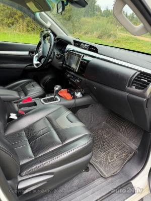 White Toyota Hilux 2018 in Viljandi, with an engine capacity of 2.40 L and mileage of 104 thousand km for 31500 €, photo 12 on AUTOMOTO.COM.LV