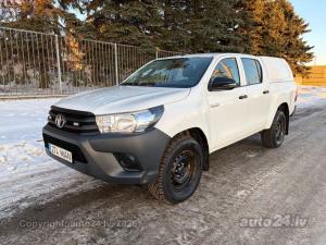 Balts Toyota Hilux 2020 Tallina, ar dzinēja tilpumu 2.40 L un nobraukumu 63 tūkst. km par 29999 €, foto  vietnē AUTOMOTO.COM.LV