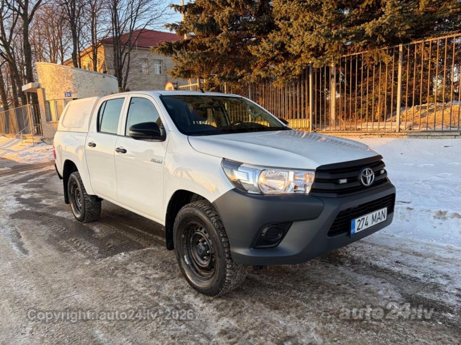 Balts Toyota Hilux 2020 Tallina, ar dzinēja tilpumu 2.40 L un nobraukumu 63 tūkst. km par 29999 €, foto 3 vietnē AUTOMOTO.COM.LV