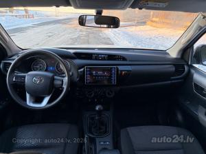 Balts Toyota Hilux 2020 Tallina, ar dzinēja tilpumu 2.40 L un nobraukumu 63 tūkst. km par 29999 €, foto 9 vietnē AUTOMOTO.COM.LV