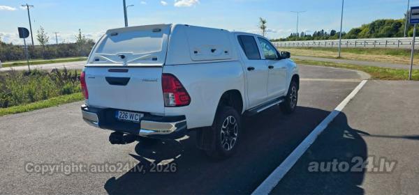 Toyota Hilux 2020 Tallina vietnÄ Balts Toyota Hilux 2020 Tallina, ar dzinÄja tilpumu 2.40 L un nobraukumu 145 tÅ«kst. km par 29500 ā¬, foto 4 vietnÄ AUTOMOTO.COM.LV