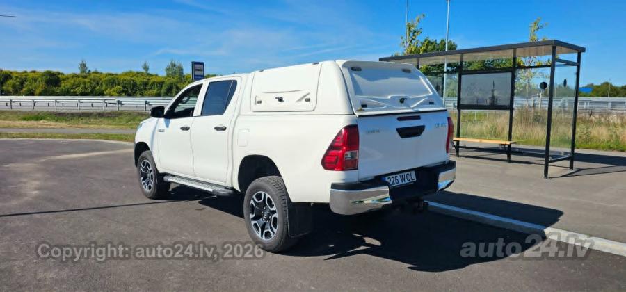 White Toyota Hilux 2020 in Tallinn, with an engine capacity of 2.40 L and mileage of 145 thousand km for 29500 €, photo 5 on AUTOMOTO.COM.LV