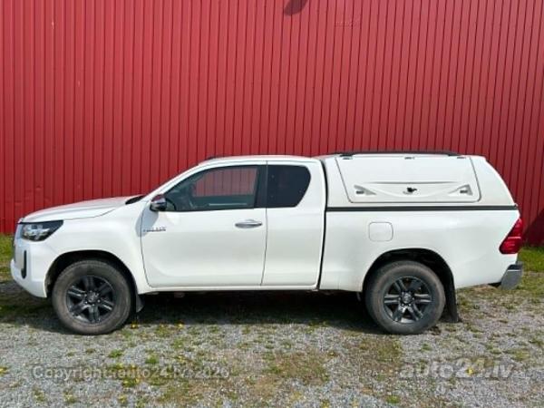 Balts Toyota Hilux 2021 Tallina, ar dzinēja tilpumu 2.40 L un nobraukumu 88 tūkst. km par 29900 €, foto 2 vietnē AUTOMOTO.COM.LV