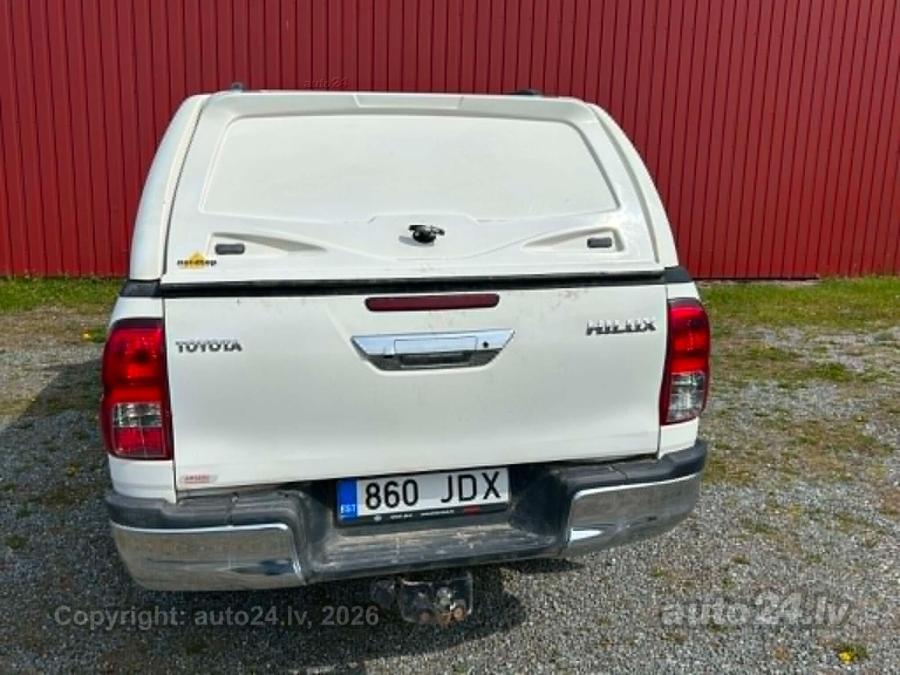 Balts Toyota Hilux 2021 Tallina, ar dzinēja tilpumu 2.40 L un nobraukumu 88 tūkst. km par 29900 €, foto 5 vietnē AUTOMOTO.COM.LV