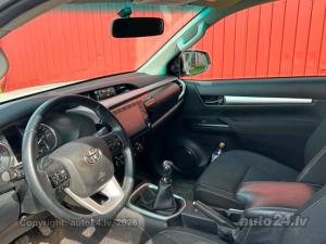 Balts Toyota Hilux 2021 Tallina, ar dzinēja tilpumu 2.40 L un nobraukumu 88 tūkst. km par 29900 €, foto 7 vietnē AUTOMOTO.COM.LV