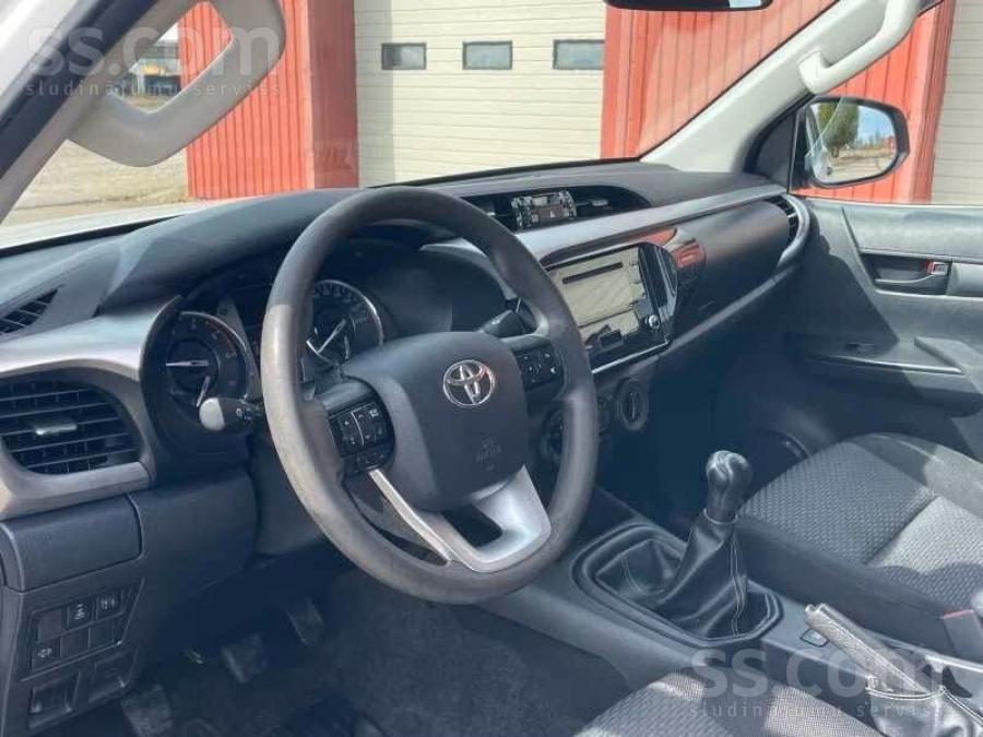 Balts Toyota Hilux 2021 Rīga, ar dzinēja tilpumu 2.40 L un nobraukumu 261 tūkst. km par 24700 €, foto 6 vietnē AUTOMOTO.COM.LV