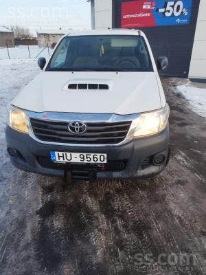 Balts Toyota Hilux 2011 Ludza, ar dzinēja tilpumu 2.50 L un nobraukumu 305 tūkst. km par 11858 €, foto 1 vietnē AUTOMOTO.COM.LV