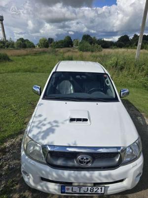 Balts Toyota Hilux 2011 Radviliškis, ar dzinēja tilpumu 2.98 L un nobraukumu 246 tūkst. km par 13500 €, foto 7 vietnē AUTOMOTO.COM.LV
