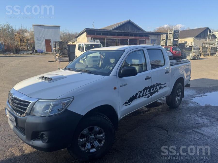 Balts Toyota Hilux 2013 Rīga, ar dzinēja tilpumu 2.50 L un nobraukumu 142 tūkst. km par 12500 €, foto 3 vietnē AUTOMOTO.COM.LV