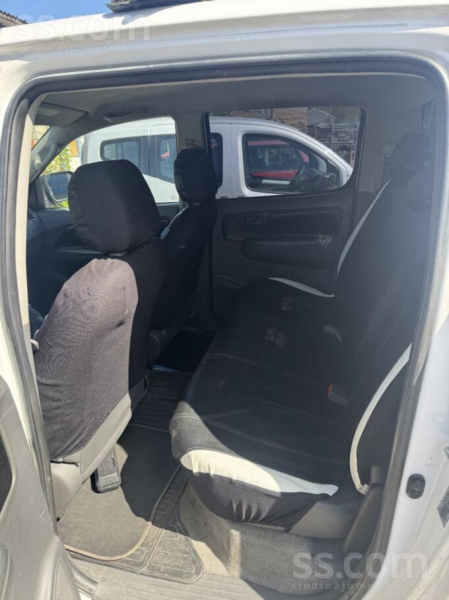 Balts Toyota Hilux 2013 Rīga, ar dzinēja tilpumu 2.50 L un nobraukumu 142 tūkst. km par 12500 €, foto 8 vietnē AUTOMOTO.COM.LV