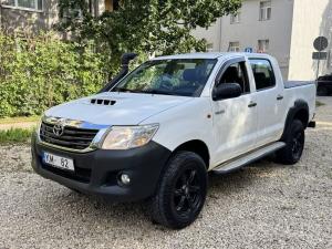 White Toyota Hilux 2014 in Riga, with an engine capacity of 2.50 L and mileage of 170 thousand km for 13100 €, photo 3 on AUTOMOTO.COM.LV