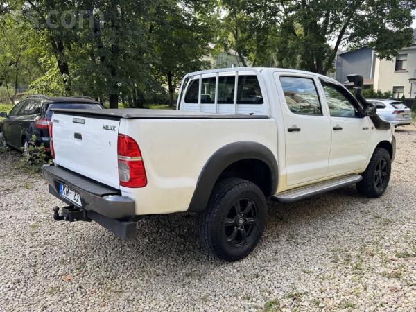 Balts Toyota Hilux 2014 Rīga, ar dzinēja tilpumu 2.50 L un nobraukumu 170 tūkst. km par 13100 €, foto 8 vietnē AUTOMOTO.COM.LV