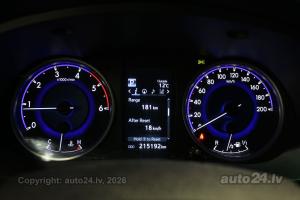 White Toyota Hilux 2018 in Tallinn, with an engine capacity of 2.40 L and mileage of 215 thousand km for 24990 €, photo 14 on AUTOMOTO.COM.LV