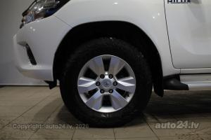 White Toyota Hilux 2018 in Tallinn, with an engine capacity of 2.40 L and mileage of 215 thousand km for 24990 €, photo 16 on AUTOMOTO.COM.LV