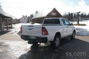 Balts Toyota Hilux 2018 Alūksne, ar dzinēja tilpumu 2.40 L un nobraukumu 386 tūkst. km par 22000 €, foto 6 vietnē AUTOMOTO.COM.LV
