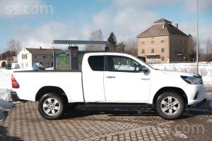 Balts Toyota Hilux 2018 Alūksne, ar dzinēja tilpumu 2.40 L un nobraukumu 386 tūkst. km par 22000 €, foto 9 vietnē AUTOMOTO.COM.LV