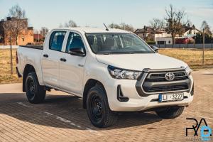 Balts Toyota Hilux 2021 Rīga, ar dzinēja tilpumu 2.40 L un nobraukumu 180 tūkst. km par 26499 €, foto 4 vietnē AUTOMOTO.COM.LV