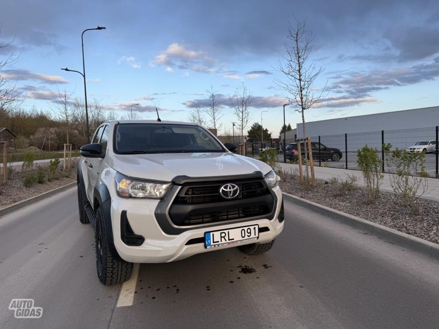 Balts Toyota Hilux 2021 Viļņa, ar dzinēja tilpumu 2.40 L un nobraukumu 234 tūkst. km par 24000 €, foto 6 vietnē AUTOMOTO.COM.LV
