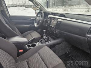 Balts Toyota Hilux 2022 Rīga, ar dzinēja tilpumu 2.40 L un nobraukumu 154 tūkst. km par 24000 €, foto 2 vietnē AUTOMOTO.COM.LV
