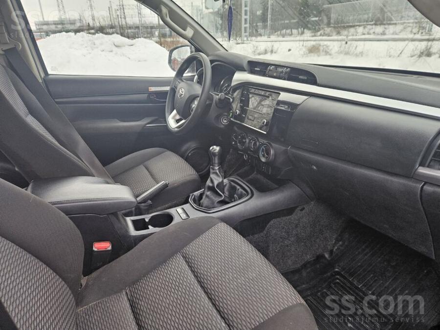 Balts Toyota Hilux 2022 Rīga, ar dzinēja tilpumu 2.40 L un nobraukumu 154 tūkst. km par 24000 €, foto 2 vietnē AUTOMOTO.COM.LV