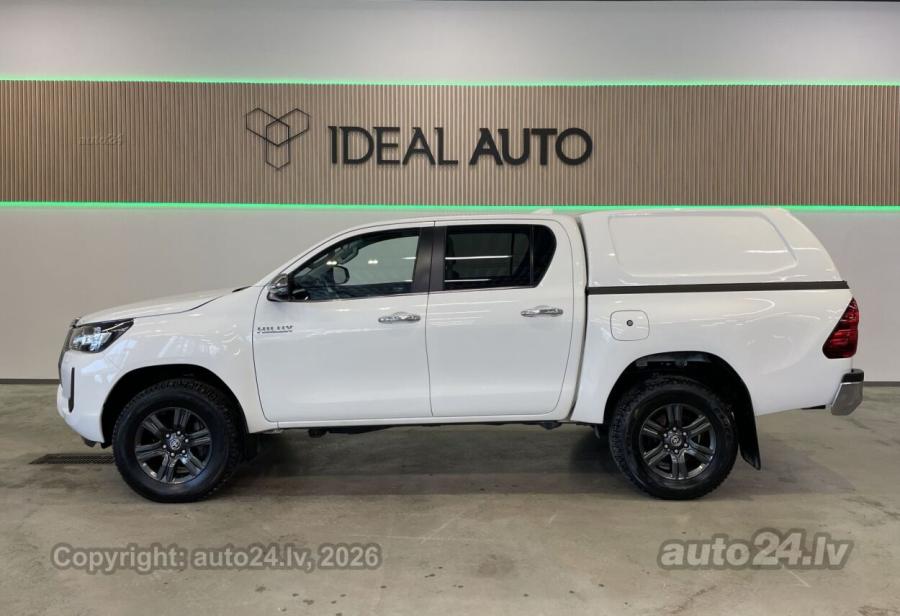 Balts Toyota Hilux 2023 Tallina, ar dzinēja tilpumu 2.39 L un nobraukumu 70 tūkst. km par 40900 €, foto 2 vietnē AUTOMOTO.COM.LV