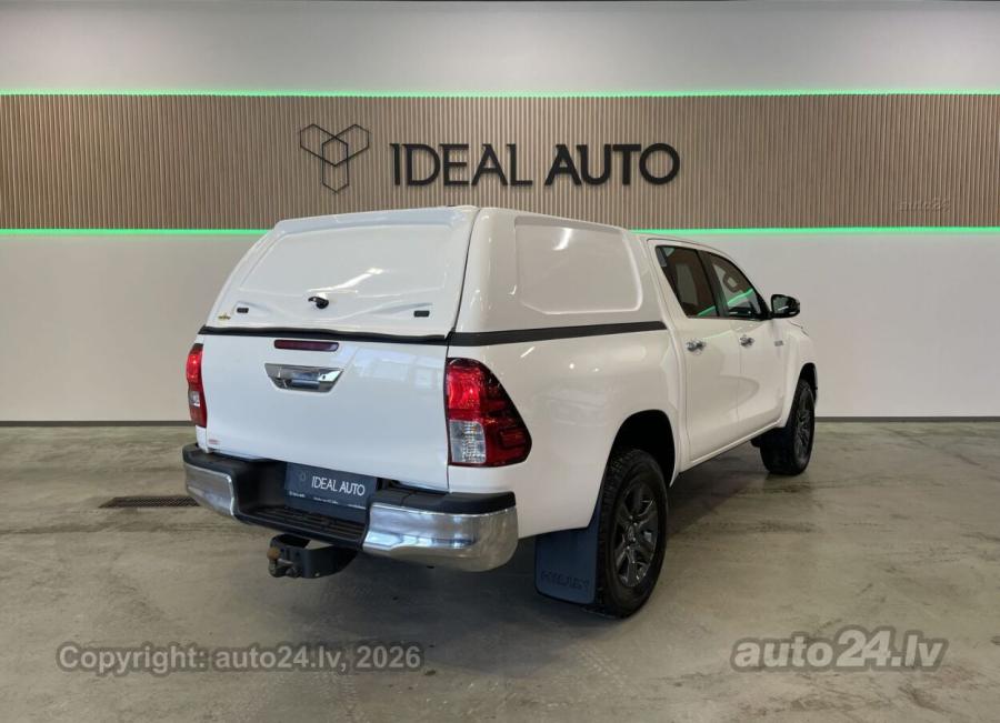 Balts Toyota Hilux 2023 Tallina, ar dzinēja tilpumu 2.39 L un nobraukumu 70 tūkst. km par 40900 €, foto 4 vietnē AUTOMOTO.COM.LV