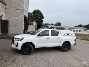 Balts Toyota Hilux 2023 Šauļi, ar dzinēja tilpumu 2.40 L un nobraukumu 67 tūkst. km par 33000 €, foto 1 vietnē AUTOMOTO.COM.LV