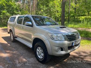 Dzeltens Toyota Hilux 2012 Tallina, ar dzinēja tilpumu 2.50 L un nobraukumu 323 tūkst. km par 14400 €, foto  vietnē AUTOMOTO.COM.LV