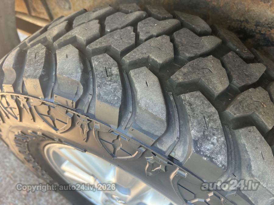 Dzeltens Toyota Hilux 2012 Tallina, ar dzinēja tilpumu 2.50 L un nobraukumu 323 tūkst. km par 14400 €, foto 14 vietnē AUTOMOTO.COM.LV