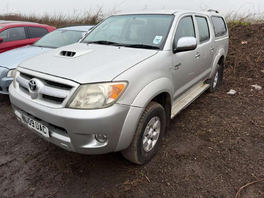 Dzeltens Toyota Hilux 2009 Jonava, ar dzinēja tilpumu 2.49 L un nobraukumu 94 tūkst. km par 5299 €, foto 1 vietnē AUTOMOTO.COM.LV