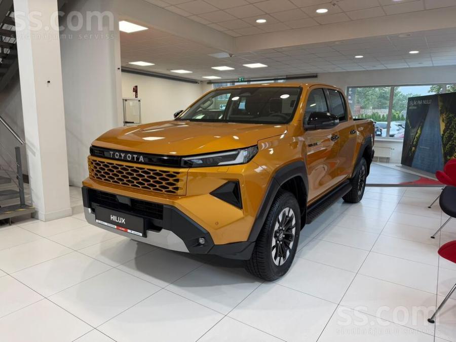 Yellow Toyota Hilux 2026 in Jekabpils, with an engine capacity of 2.80 L and mileage of 0 thousand km for 52690 €, photo 1 on AUTOMOTO.COM.LV