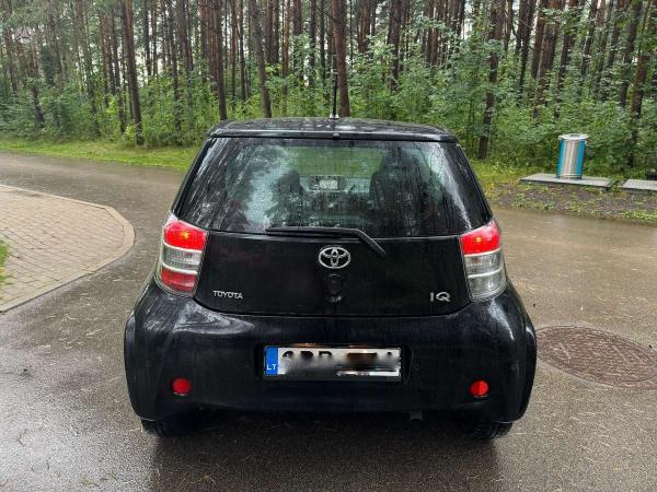 Melns Toyota IQ 2009 Viļņa, ar dzinēja tilpumu 1.00 L un nobraukumu 104 tūkst. km par 3350 €, foto 6 vietnē AUTOMOTO.COM.LV