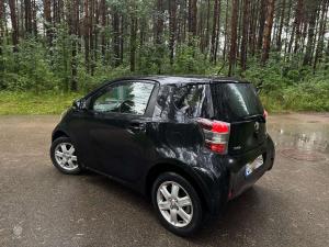 Melns Toyota IQ 2009 Viļņa, ar dzinēja tilpumu 1.00 L un nobraukumu 104 tūkst. km par 3350 €, foto 7 vietnē AUTOMOTO.COM.LV