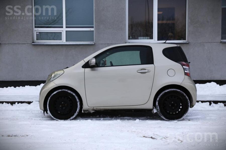 Brūns Toyota IQ 2010 Rīga, ar dzinēja tilpumu 1.30 L un nobraukumu 81 tūkst. km par 3995 €, foto 2 vietnē AUTOMOTO.COM.LV
