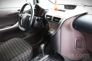 Brūns Toyota IQ 2010 Rīga, ar dzinēja tilpumu 1.30 L un nobraukumu 81 tūkst. km par 3995 €, foto 10 vietnē AUTOMOTO.COM.LV
