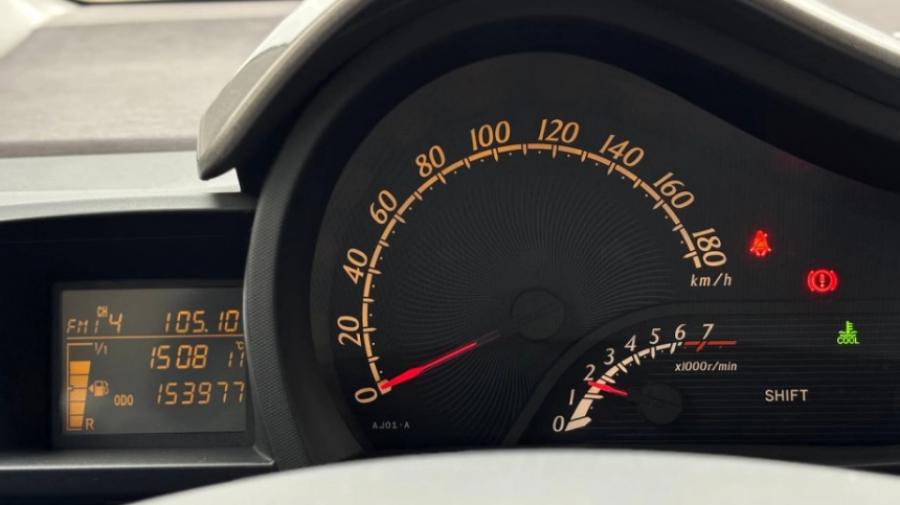 Pelēks Toyota IQ 2010 Rīga, ar dzinēja tilpumu 1.00 L un nobraukumu 154 tūkst. km par 3550 €, foto 9 vietnē AUTOMOTO.COM.LV