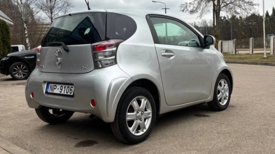 Pelēks Toyota IQ 2010 Rīga, ar dzinēja tilpumu 1.00 L un nobraukumu 154 tūkst. km par 3550 €, foto 14 vietnē AUTOMOTO.COM.LV