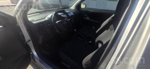 Pelēks Toyota IQ 2010 Daugavpils, ar dzinēja tilpumu 1.00 L un nobraukumu 156 tūkst. km par 3250 €, foto 9 vietnē AUTOMOTO.COM.LV