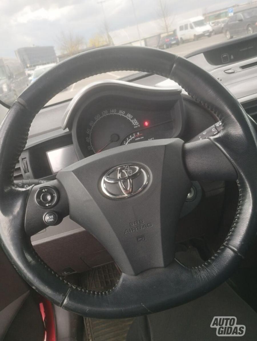 Toyota IQ 2009 in Vilnius, with an engine capacity of 1.40 L and mileage of 140 thousand km for 2000 €, photo 17 on AUTOMOTO.COM.LV
