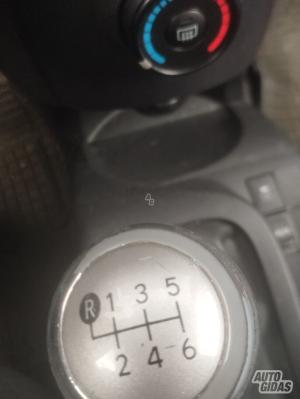 Toyota IQ 2009 in Vilnius, with an engine capacity of 1.40 L and mileage of 140 thousand km for 2000 €, photo 18 on AUTOMOTO.COM.LV