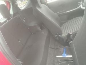 Toyota IQ 2009 in Vilnius, with an engine capacity of 1.40 L and mileage of 140 thousand km for 2000 €, photo 13 on AUTOMOTO.COM.LV