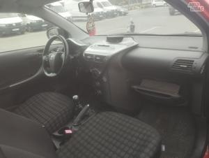 Toyota IQ 2009 in Vilnius, with an engine capacity of 1.40 L and mileage of 140 thousand km for 2000 €, photo 19 on AUTOMOTO.COM.LV