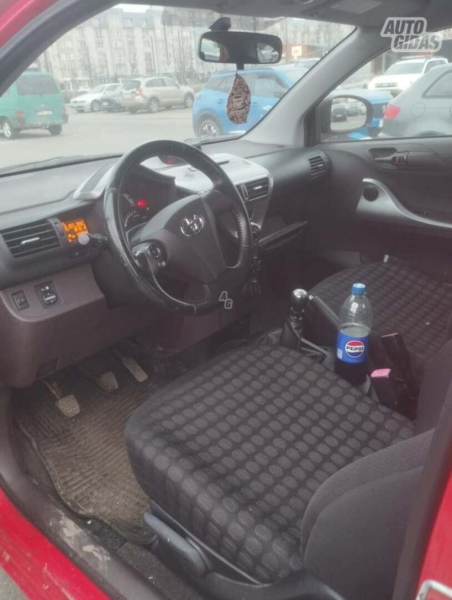 Toyota IQ 2009 in Vilnius, with an engine capacity of 1.40 L and mileage of 140 thousand km for 2000 €, photo 20 on AUTOMOTO.COM.LV